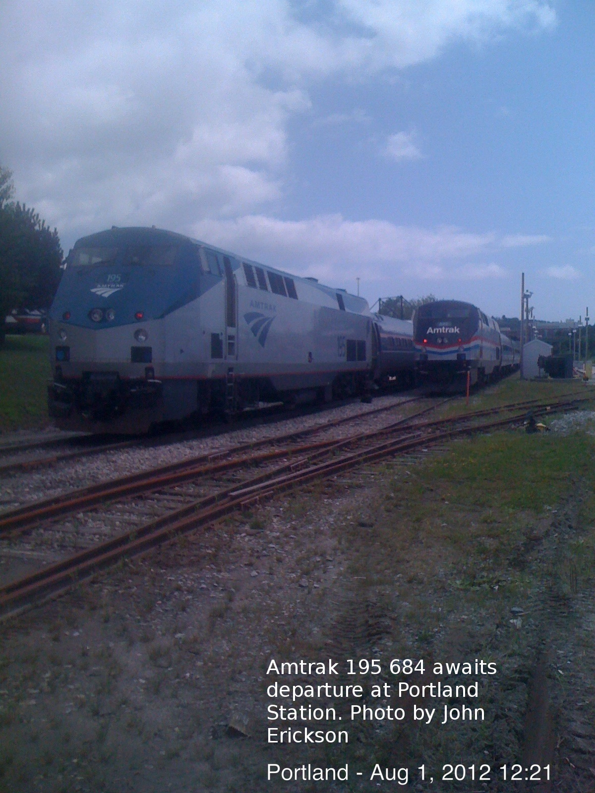 Amtrak Engine 195 Pictures